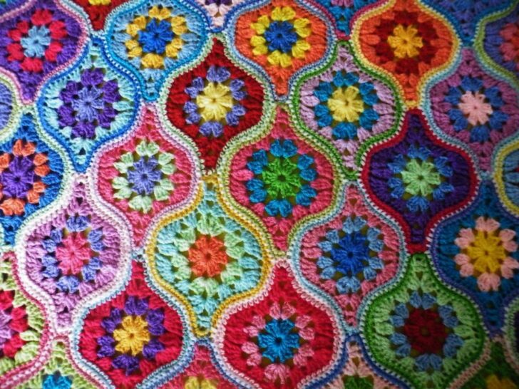 Mystical Lantern Granny Pattern - Crochet Easy