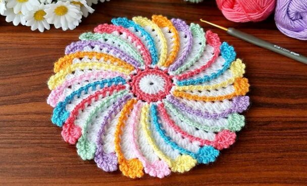 How to Crochet a Colorful Table Design - Crochet Easy